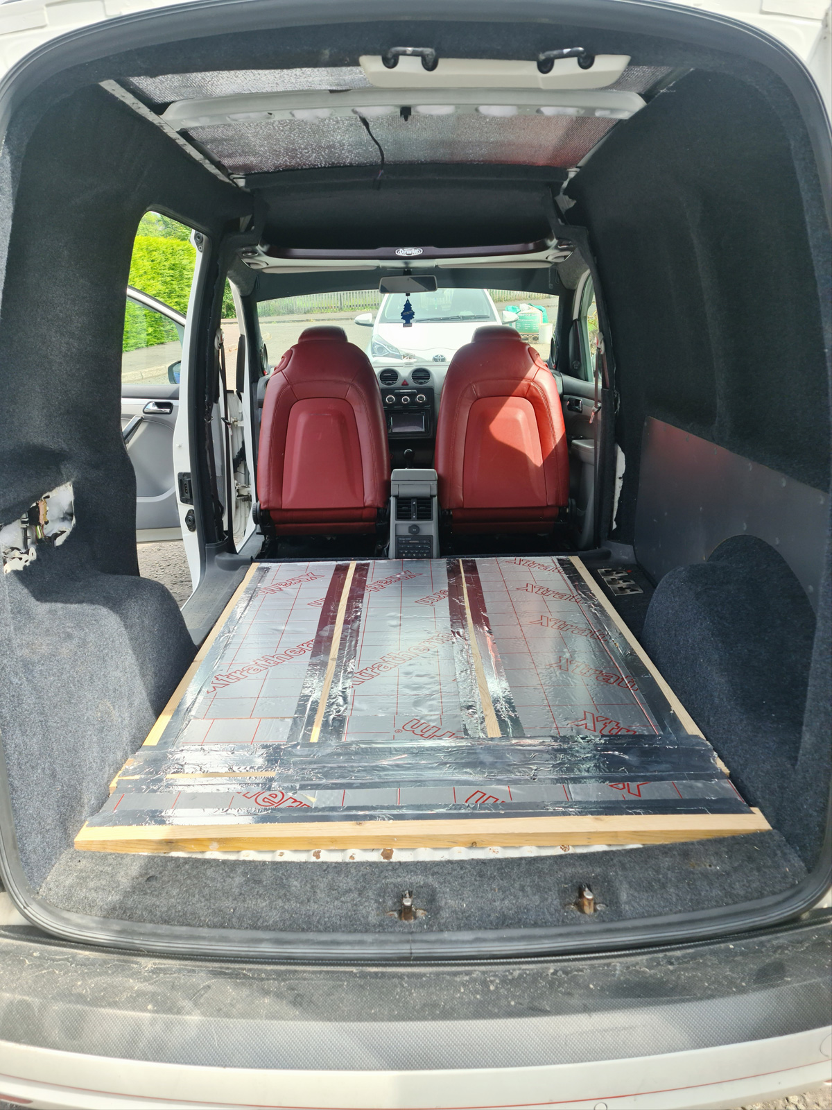 Custom Caddy - Veedubs