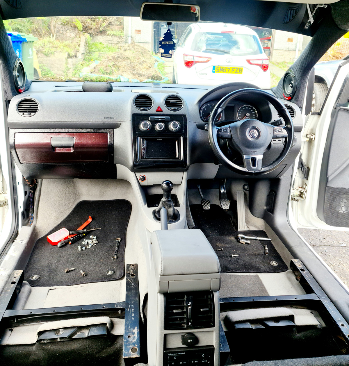 Custom Caddy - Veedubs
